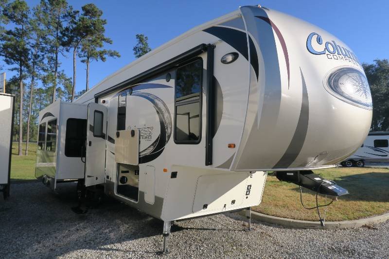 NEW 2016 PALOMINO COLUMBUS 320RSC - Overview | Berryland Campers