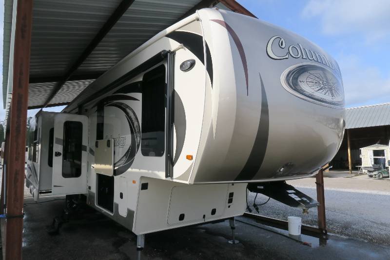 NEW 2016 PALOMINO COLUMBUS 320RS - Overview | Berryland Campers
