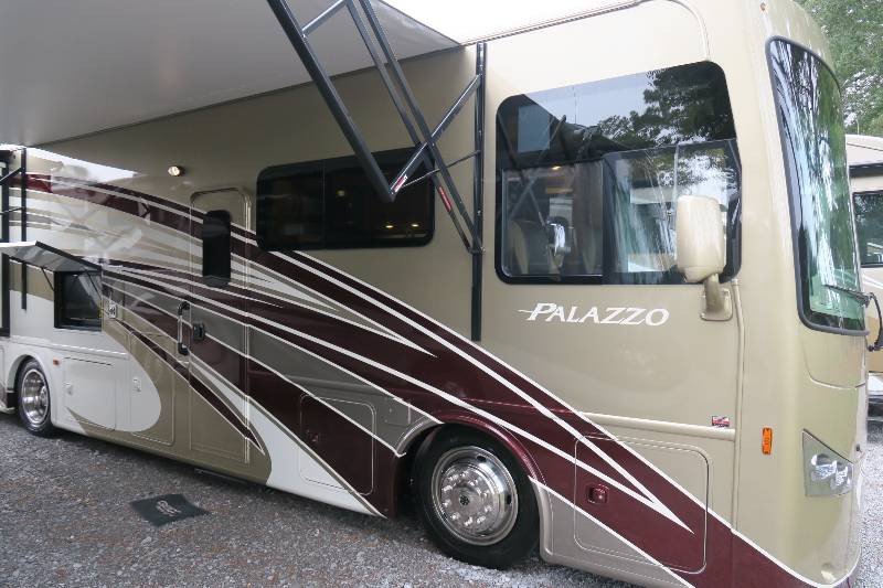 NEW 2016 THOR PALAZZO 33.3 - Overview | Berryland Campers