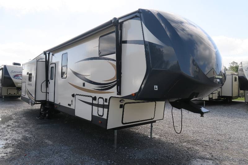 NEW 2016 FOREST RIVER SALEM HEMISPHERE LITE 368RLBHK - Overview | Berryland Campers