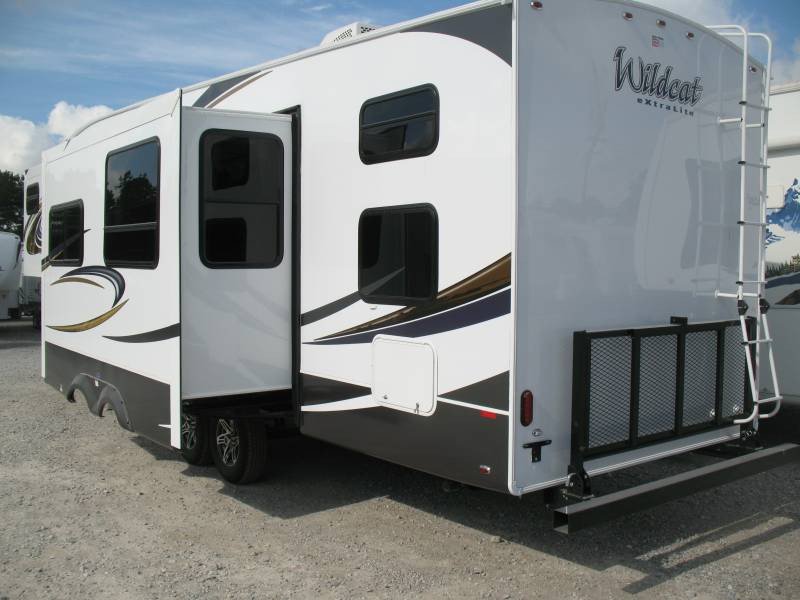 NEW 2015 FOREST RIVER WILDCAT 312QBX - Overview | Berryland Campers