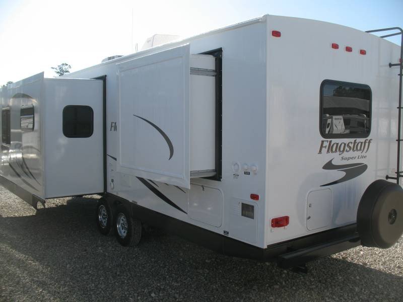 NEW 2015 FOREST RIVER FLAGSTAFF 26FKWS - Overview | Berryland Campers