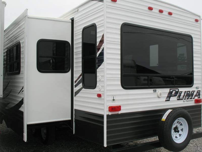 NEW 2015 PALOMINO PUMA 26RLSS - Overview | Berryland Campers