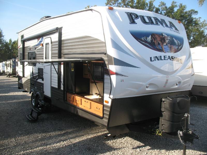 NEW 2015 PALOMINO PUMA 25TFS - Overview | Berryland Campers