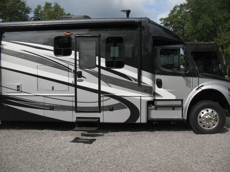 NEW 2015 DYNAMAX DX3 37BHHD - Overview | Berryland Campers