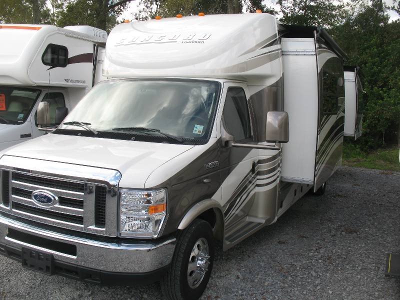 USED 2015 COACHMEN CONCORD 300TS - Overview | Berryland Campers