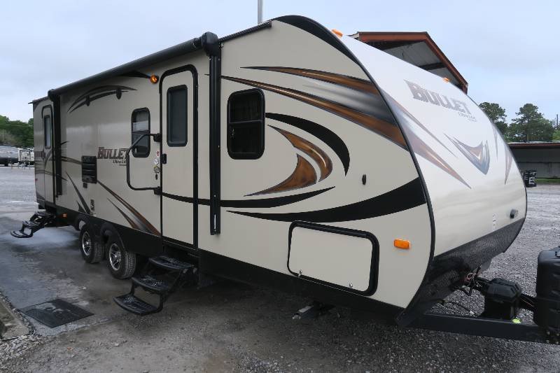 USED 2015 KEYSTONE BULLET 272BHS - Overview | Berryland Campers