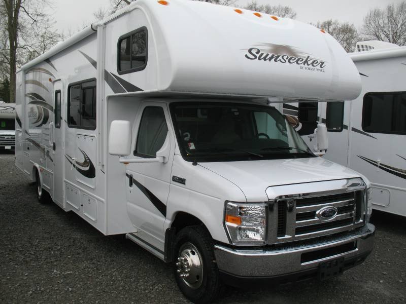 NEW 2014 FOREST RIVER SUNSEEKER 3050S - Overview | Berryland Campers