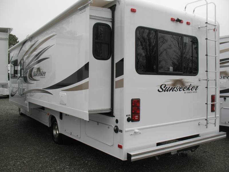 NEW 2014 FOREST RIVER SUNSEEKER 3050S - Overview | Berryland Campers