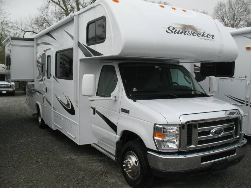NEW 2014 FOREST RIVER SUNSEEKER 2700DS - Overview | Berryland Campers