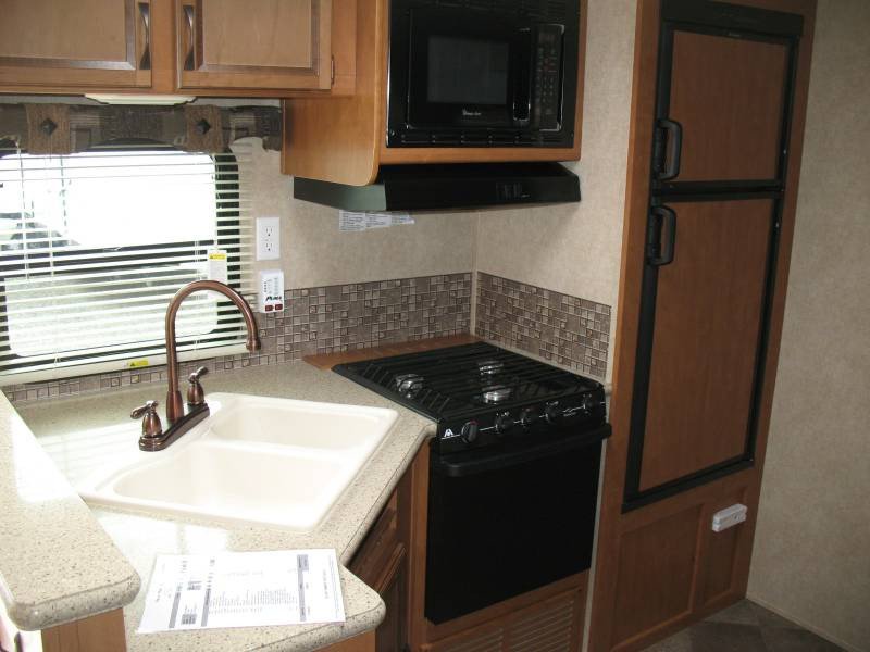 NEW 2014 PALOMINO PUMA 30FBSS - Overview | Berryland Campers