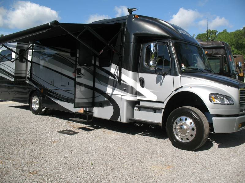 NEW 2014 DYNAMAX DX3 37RB - Overview | Berryland Campers