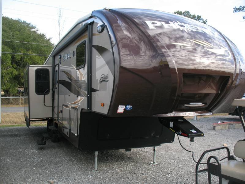 NEW 2014 SHASTA PHOENIX 33CK - Overview | Berryland Campers