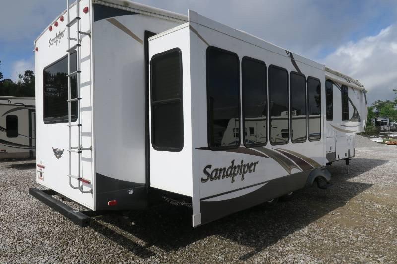 USED 2014 FOREST RIVER SANDPIPER 355RE - Overview | Berryland Campers