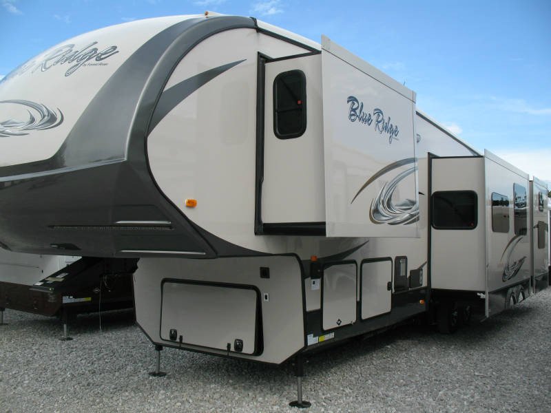 NEW 2014 FOREST RIVER BLUE RIDGE BY CARDINAL 3715BH - Overview ...