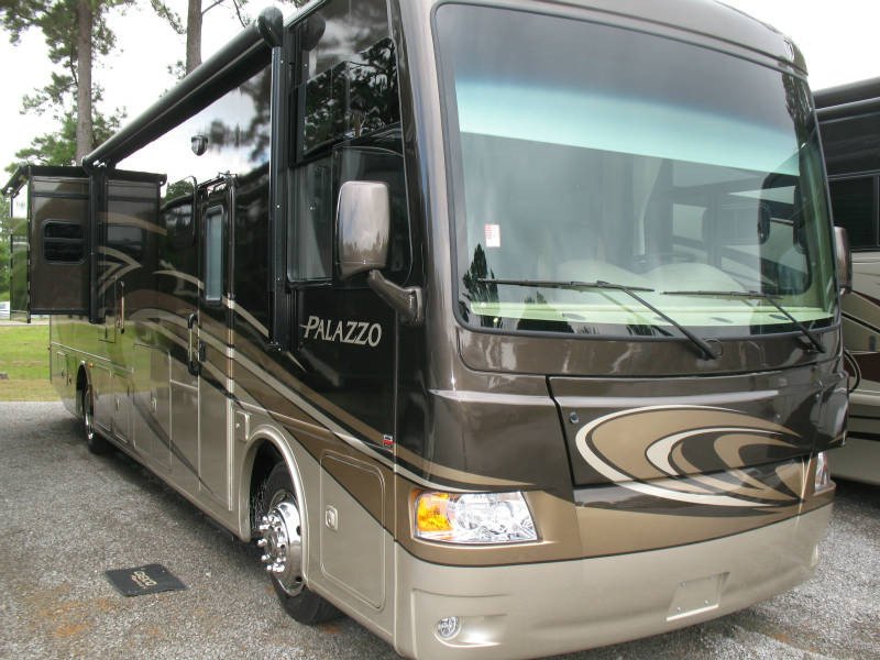 NEW 2014 THOR PALAZZO 36.1 - Overview | Berryland Campers