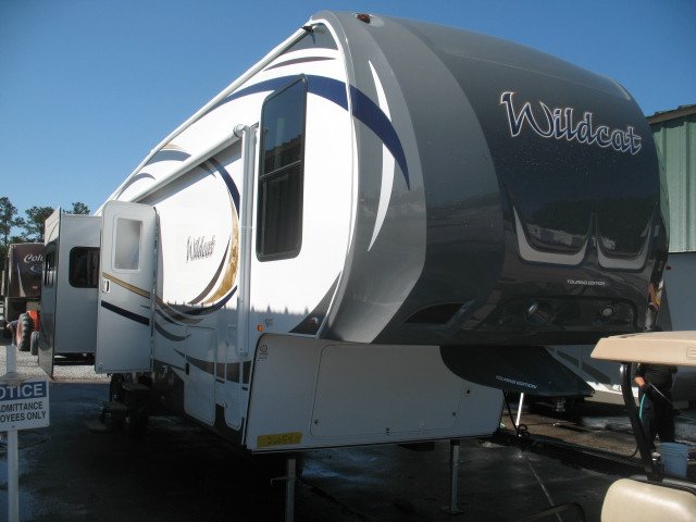 NEW 2013 FOREST RIVER WILDCAT 313RE - Overview | Berryland Campers