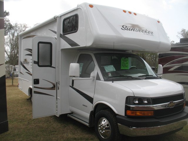 NEW 2013 FOREST RIVER SUNSEEKER 2250 - Overview | Berryland Campers