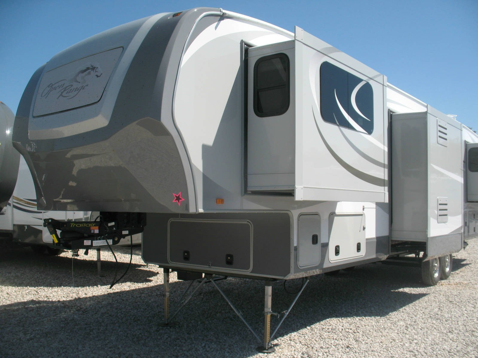 NEW 2013 OPEN RANGE OPEN RANGE 386FLR - Overview | Berryland Campers