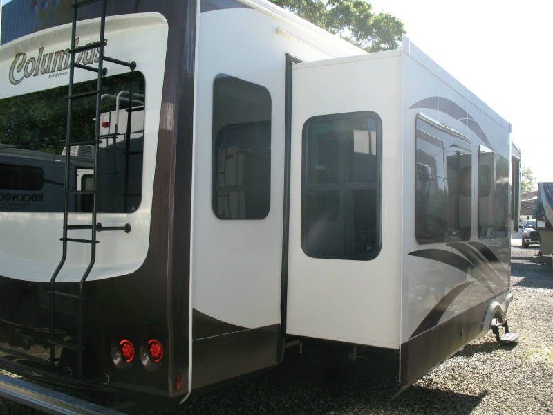 NEW 2013 PALOMINO COLUMBUS 365RL - Overview | Berryland Campers