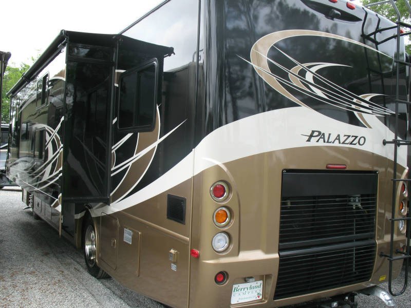 NEW 2013 THOR PALAZZO 33.3 - Overview | Berryland Campers