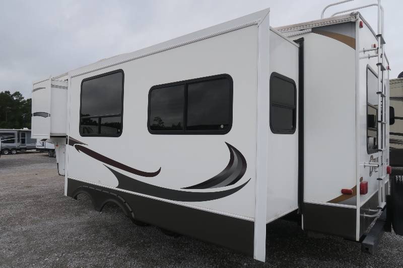 USED 2013 FOREST RIVER CRUSADER 260RLD - Overview | Berryland Campers