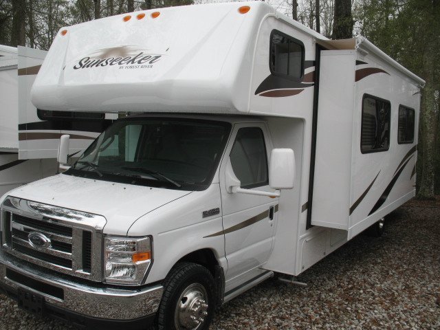 NEW 2012 FOREST RIVER SUNSEEKER 3010DS - Overview | Berryland Campers