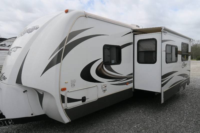 USED 2012 KEYSTONE COUGAR 28RBS - Overview | Berryland Campers