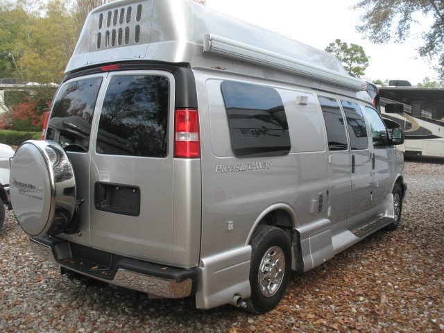 USED 2012 PLEASURE WAY PLEASURE WAY BASIS 6.0L - Overview | Berryland ...