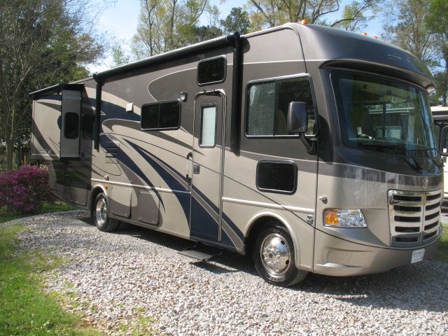 NEW 2012 THOR ACE ACE 30.1 - Overview | Berryland Campers