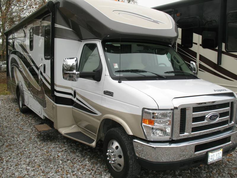 USED 2012 WINNEBAGO ASPECT 28T - Overview | Berryland Campers