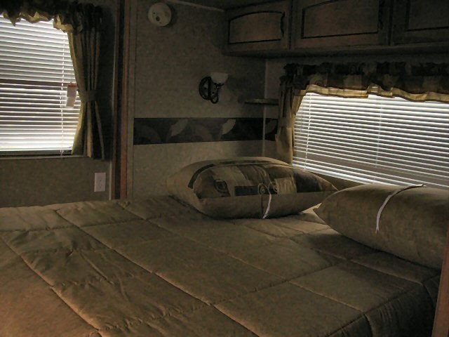 NEW 2011 PALOMINO PUMA 30KFB - Overview | Berryland Campers