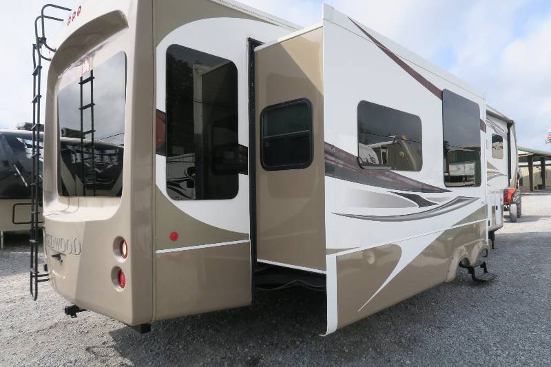 USED 2011 COLEMAN REDWOOD 36RL - Overview | Berryland Campers