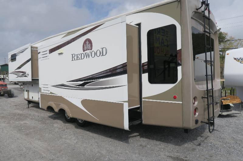 USED 2011 COLEMAN REDWOOD 36RL - Overview | Berryland Campers