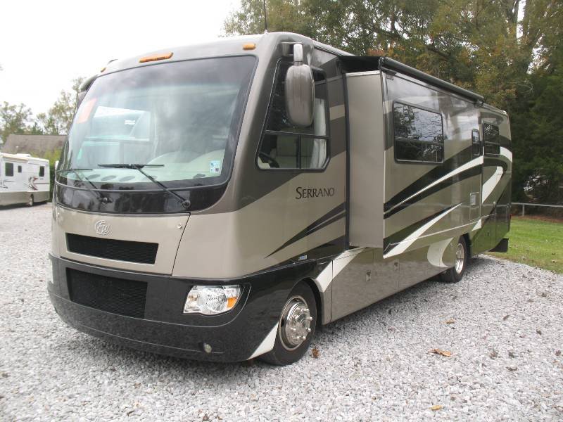 USED 2011 THOR SERRANO 31V - Overview | Berryland Campers