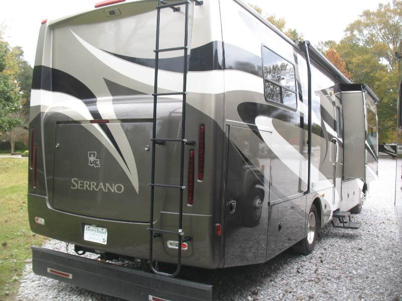 USED 2011 THOR SERRANO 31V - Overview | Berryland Campers