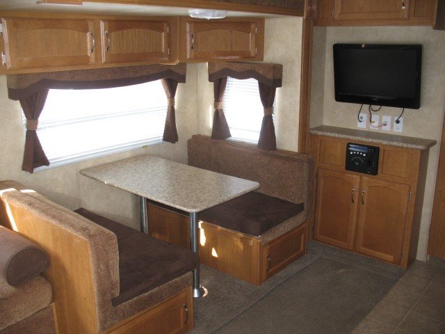 USED 2010 FOREST RIVER SALEM 28RLSS - Overview | Berryland Campers