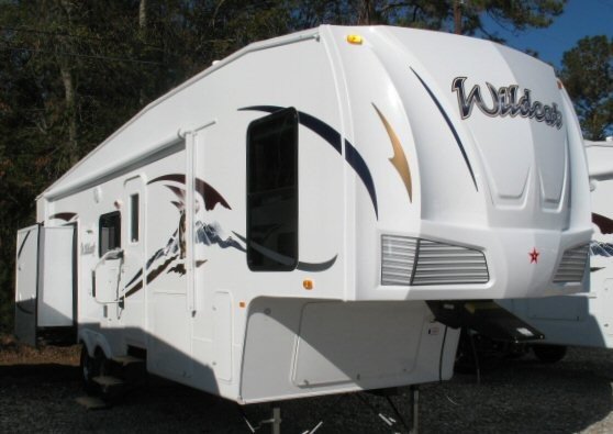 NEW 2009 FOREST RIVER WILDCAT 30LSBS - Overview | Berryland Campers