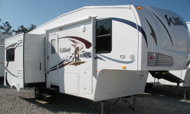 NEW 2009 FOREST RIVER WILDCAT 25RL - Overview | Berryland Campers