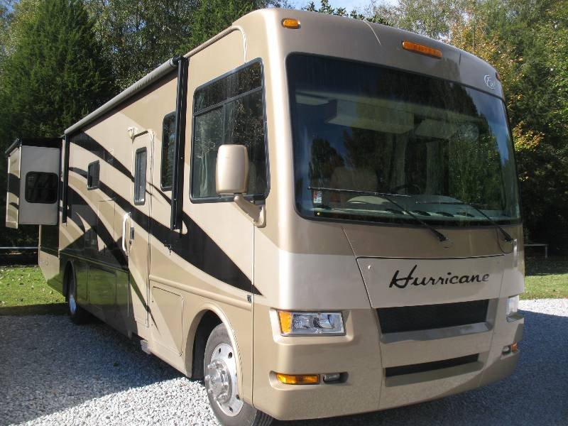 USED 2009 FOUR WINDS HURRICANE 34U - Overview | Berryland Campers