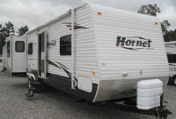 USED 2009 KEYSTONE HORNET 31RLDS - Overview | Berryland Campers
