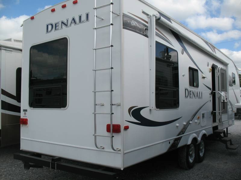 USED 2009 DENALI DENALI 31SB - Overview | Berryland Campers
