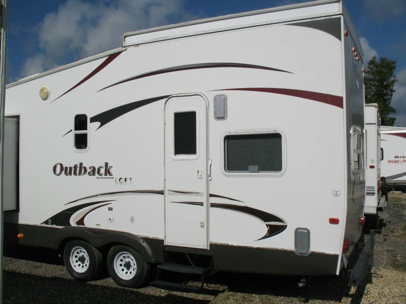 USED 2009 KEYSTONE OUTBACK 27L - Overview | Berryland Campers