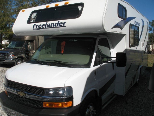 USED 2009 COACHMEN FREELANDER 2130QB - Overview | Berryland Campers