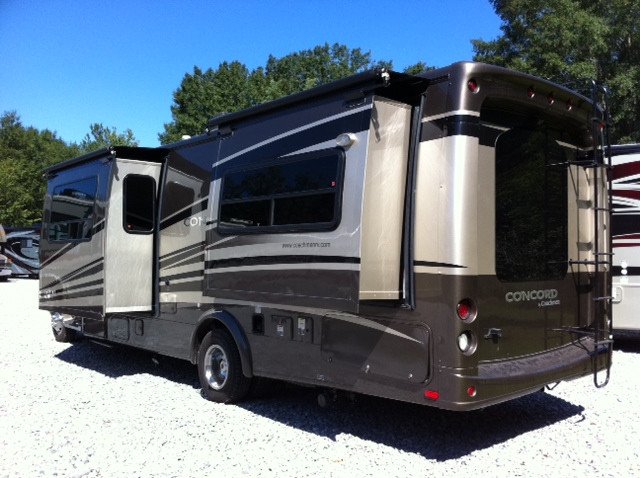 USED 2009 COACHMEN CONCORD 27.5 - Overview | Berryland Campers