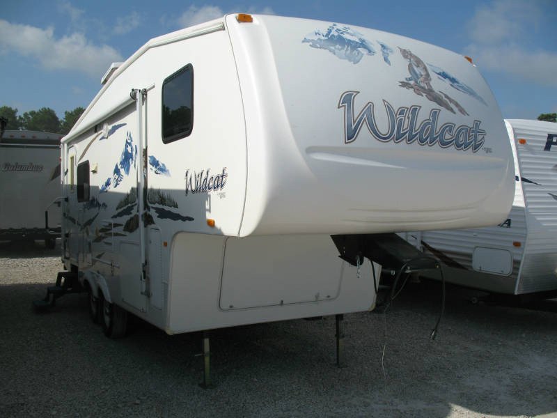 USED 2008 FOREST RIVER WILDCAT 24RL - Overview | Berryland Campers