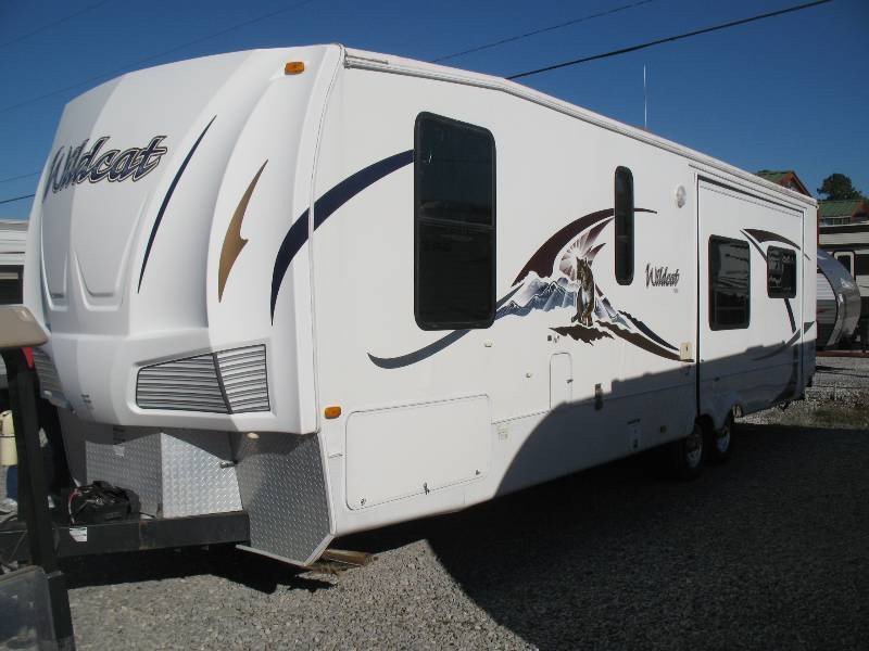 USED 2008 FOREST RIVER WILDCAT 34RLT - Overview | Berryland Campers