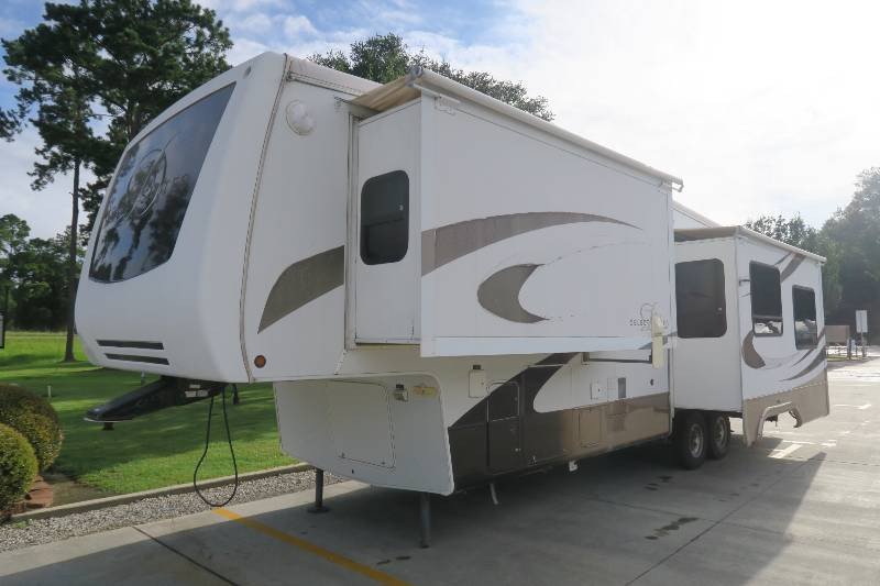 USED 2008 DOUBLETREE RV SELECT SUITES 34SB - Overview | Berryland Campers