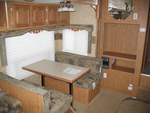 NEW 2007 FOREST RIVER WILDCAT 27RL - Overview | Berryland Campers