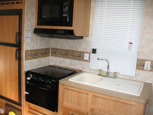 NEW 2007 FOREST RIVER CHEROKEE 27G - Overview | Berryland Campers